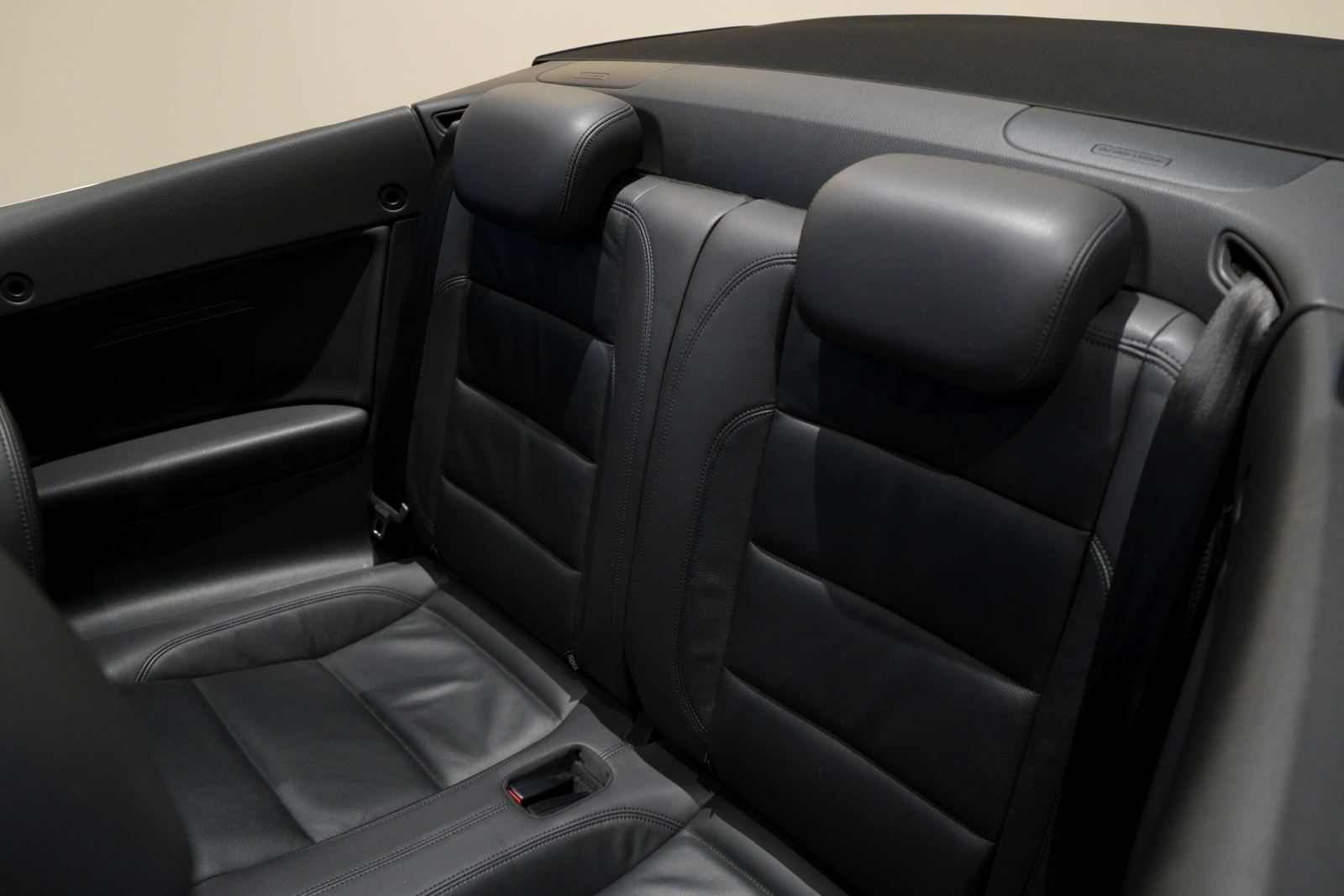 VOLKSWAGEN GOLF VI GTI 2.0 TSI DSG Cabrio - Autócentrum Törökbálint by B&H